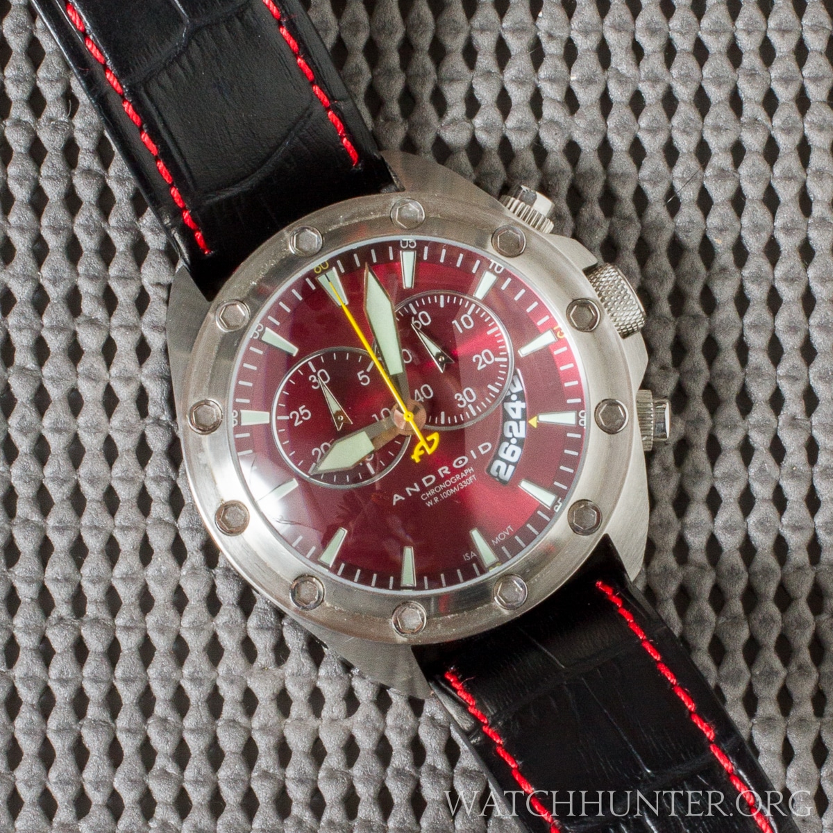 MEET THE WATCH: A Giant Red Android Concept T2 Chronograph - Watch ...